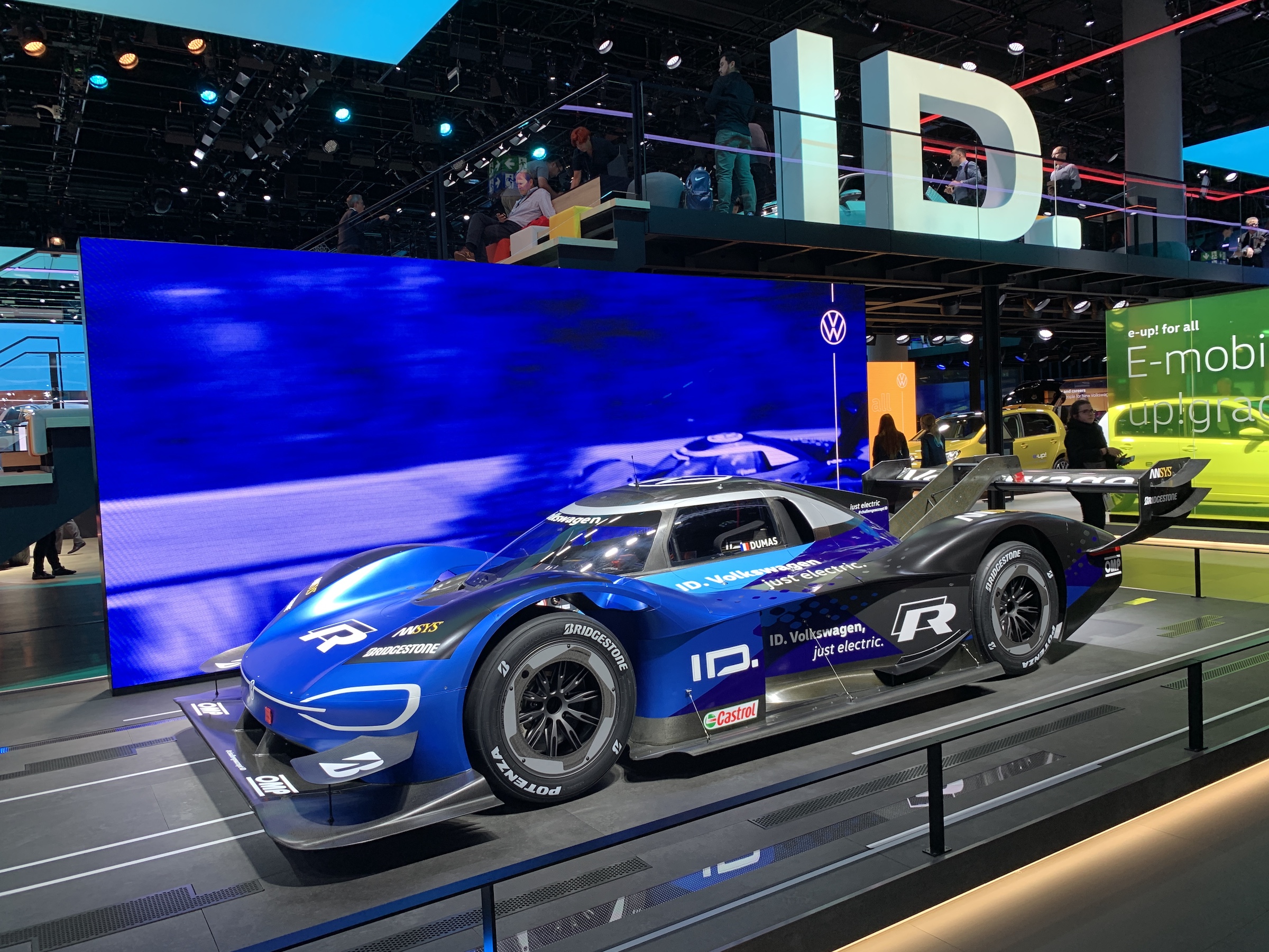 Volkswagen ID.R élőben - Villanyautósok
