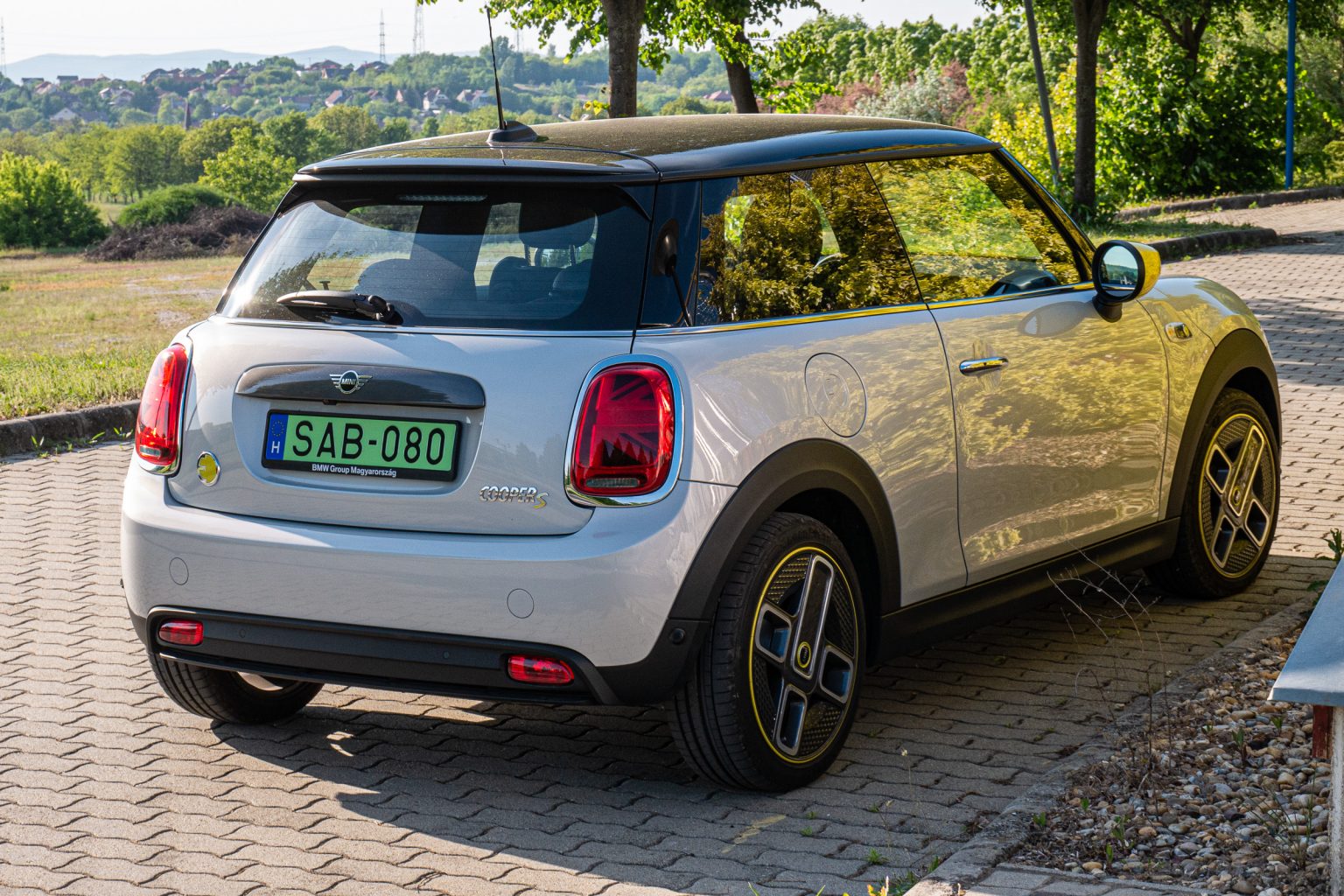 Elektromos autó teszt: MINI Cooper SE - Villanyautósok