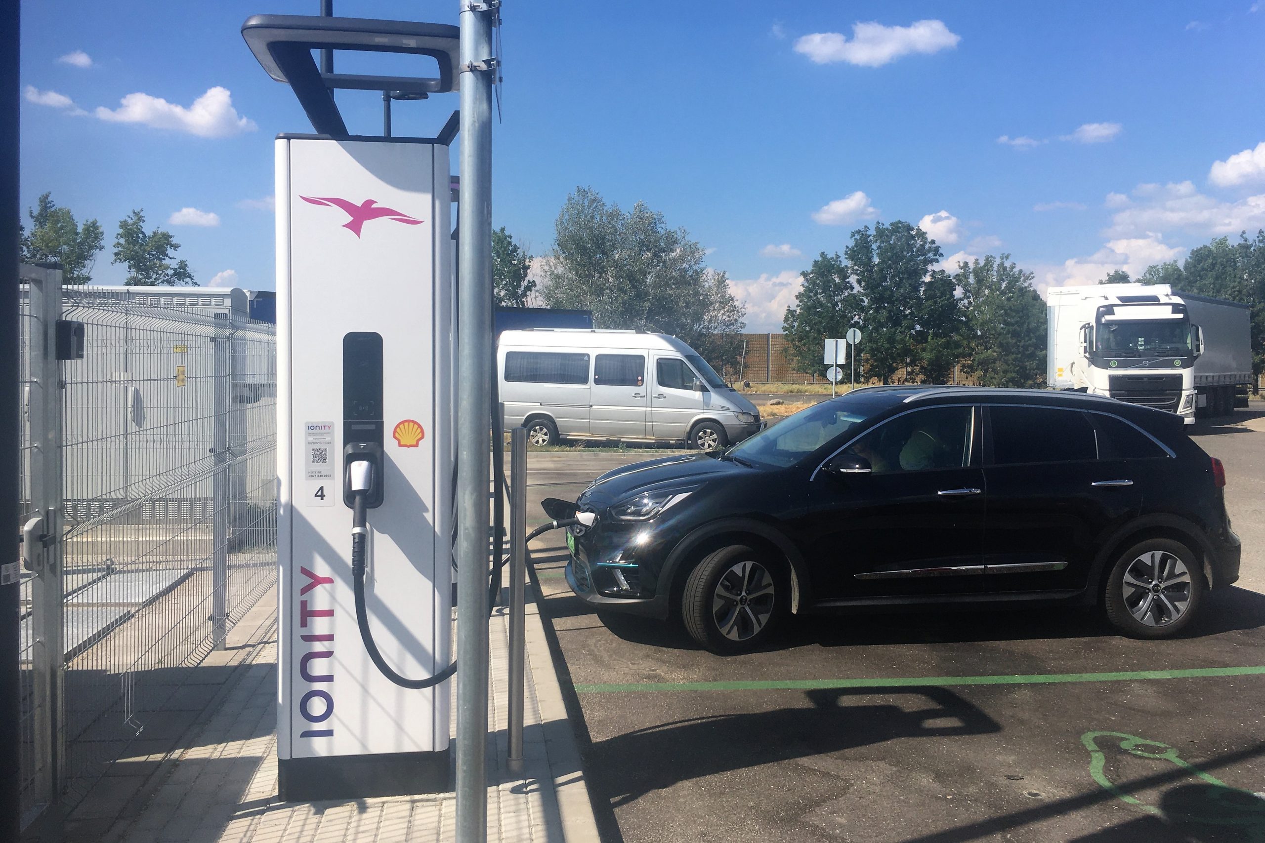 A Shell és a Renault is Ionity részesedést vásárolna - Villanyautósok