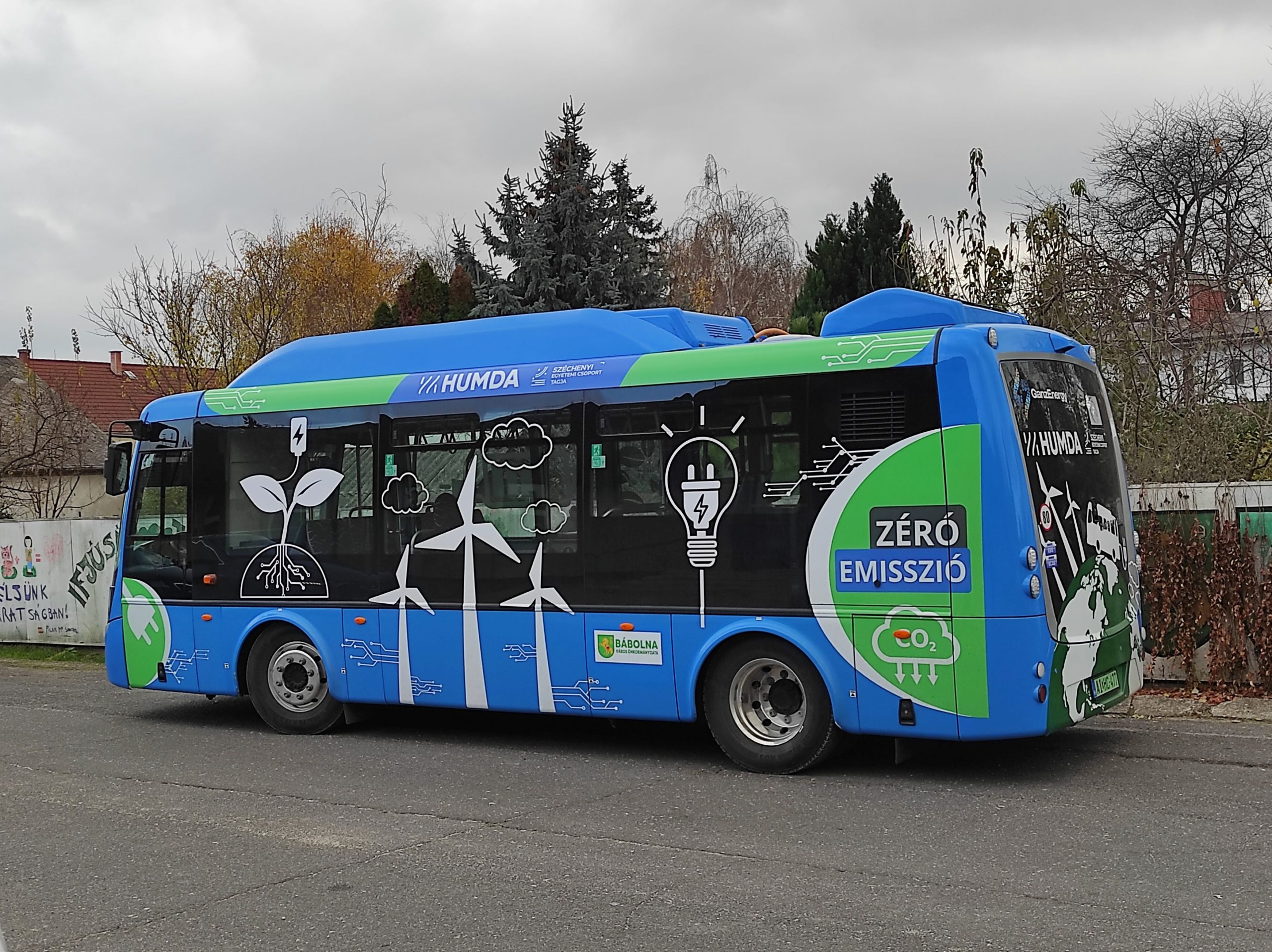 Típusengedélyt szerzett és rendszámot kapott az új magyar elektromos ...
